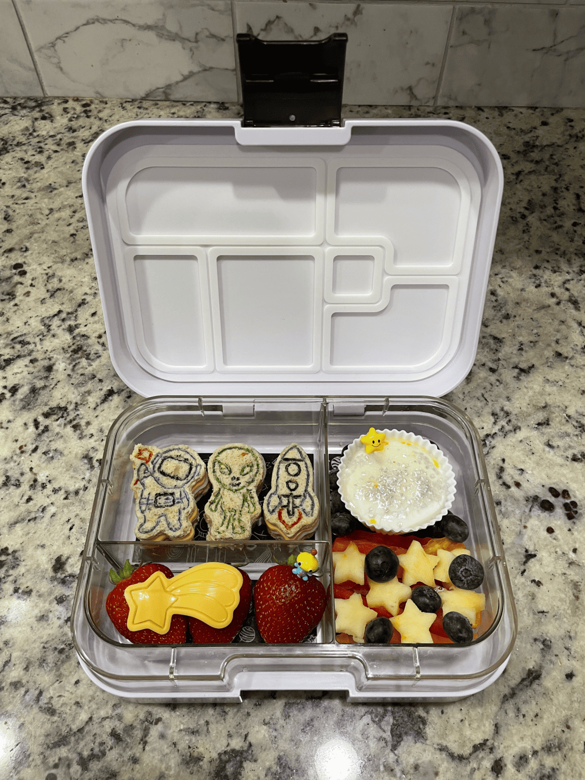 How to Recreate This Space Themed Lunch For Kids! - School Run Messy Bun